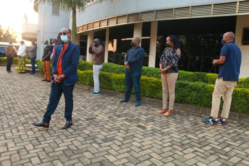 Kigali: Polisi yafatiye abantu 13 mu rugo rw’umuturage barenze ku ...
