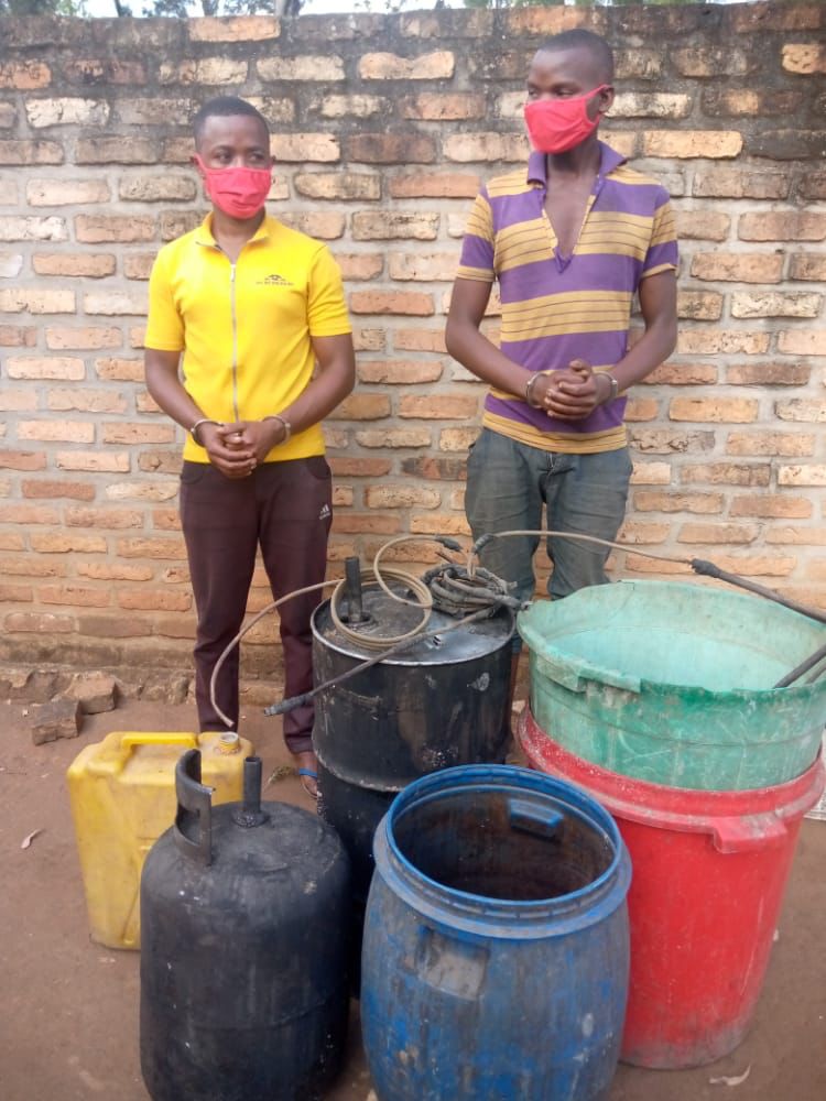 Two kanyanga distillers arrested in Muhanga